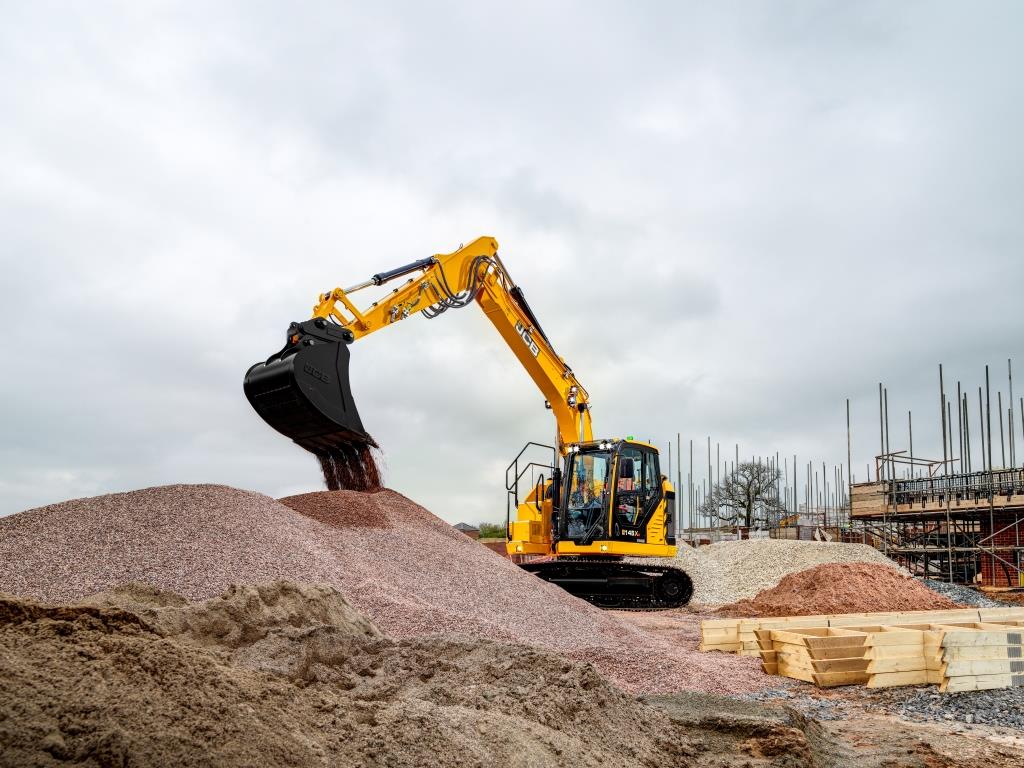 New reduced tailswing 145XR joins JCB line-up
