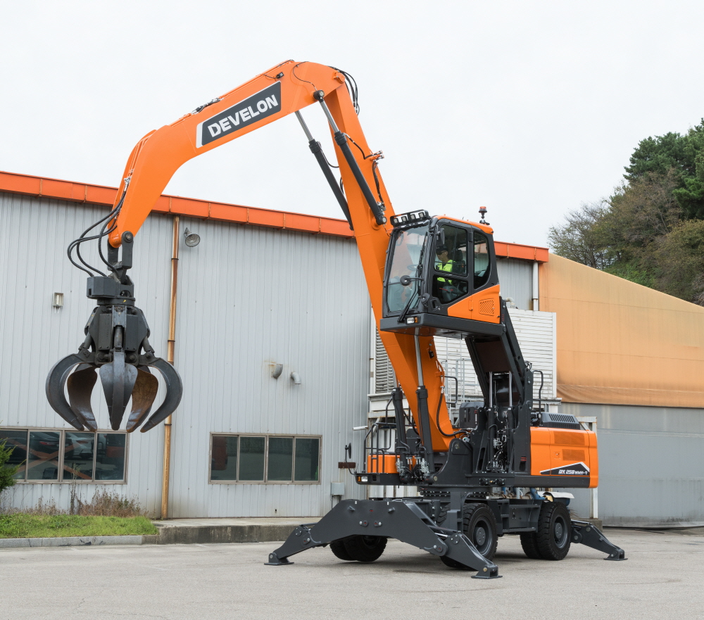 Pioneer Plant to show new Develon products at RWM