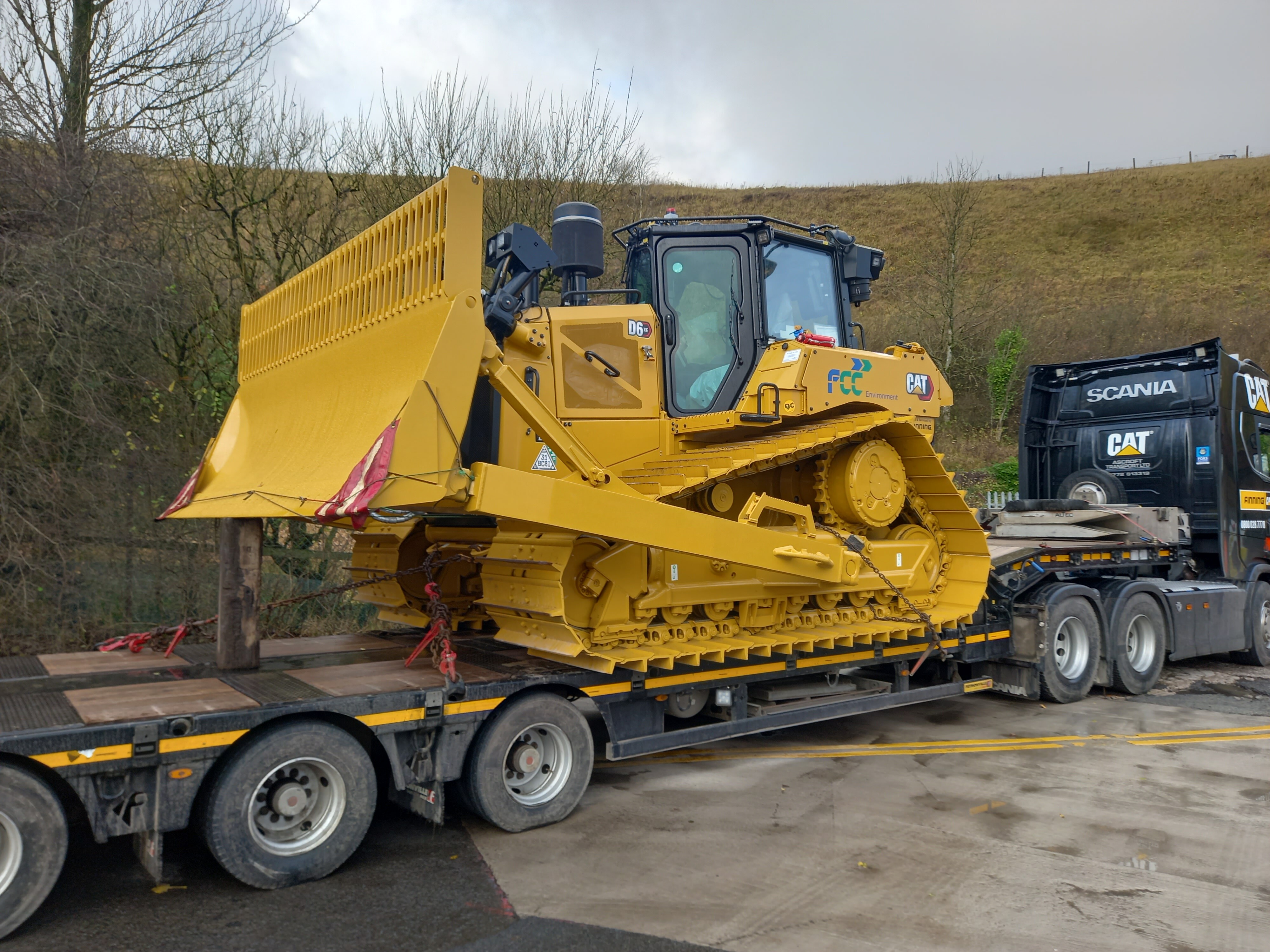 Cat D6 XE with electric drive joins FCC Environment