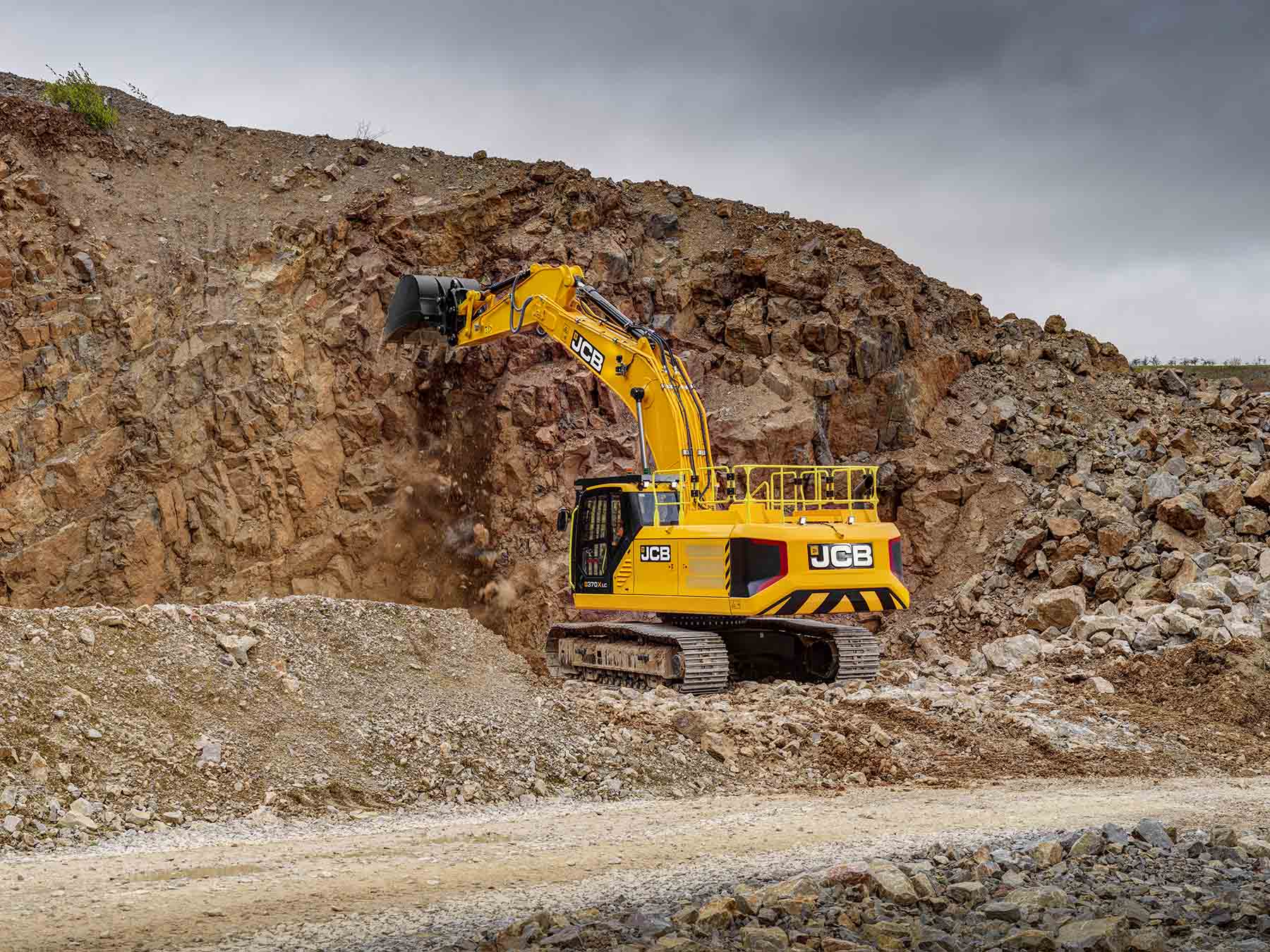 JCB launches 370X crawler excavator
