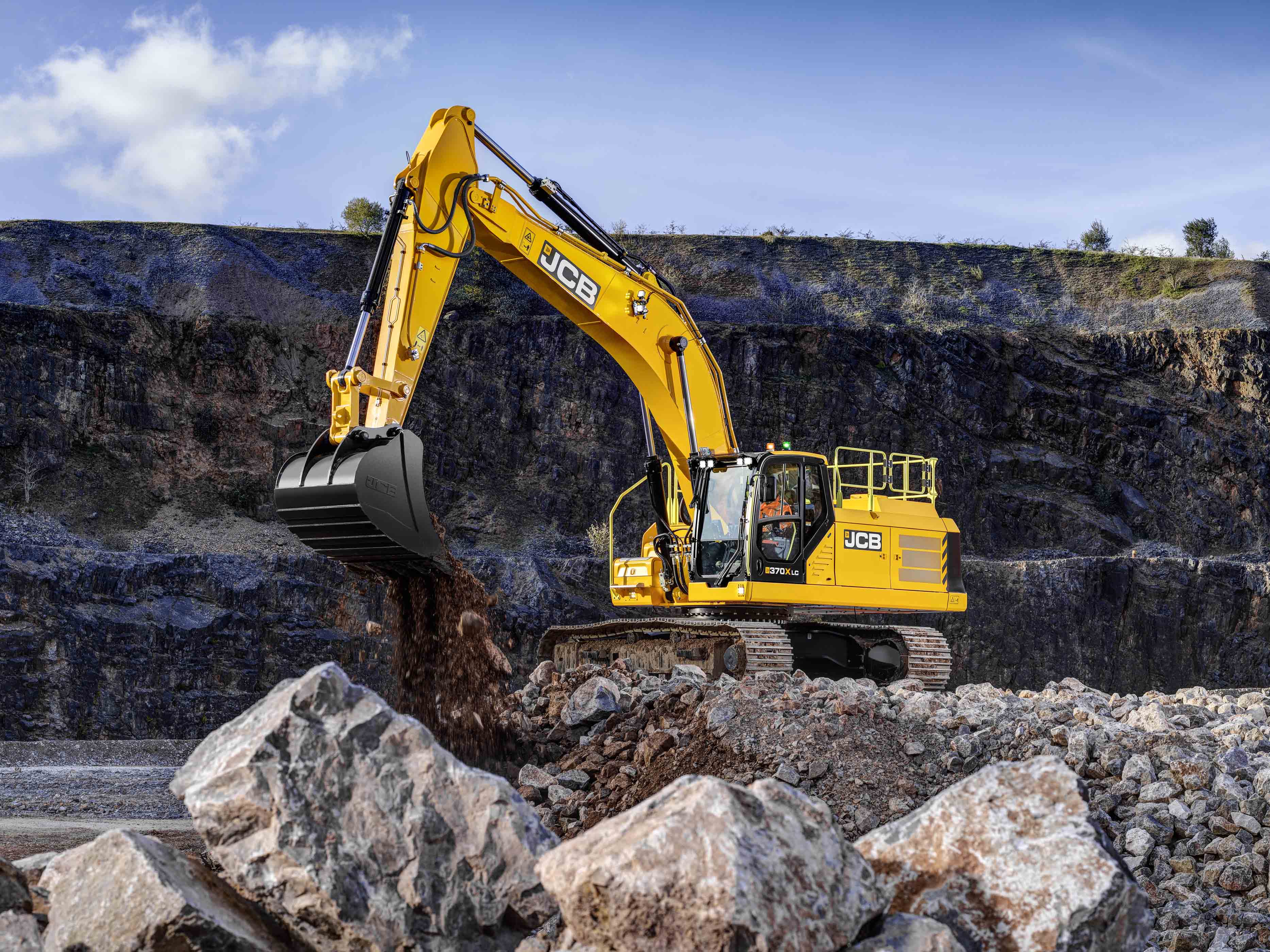 JCB launches 370X crawler excavator