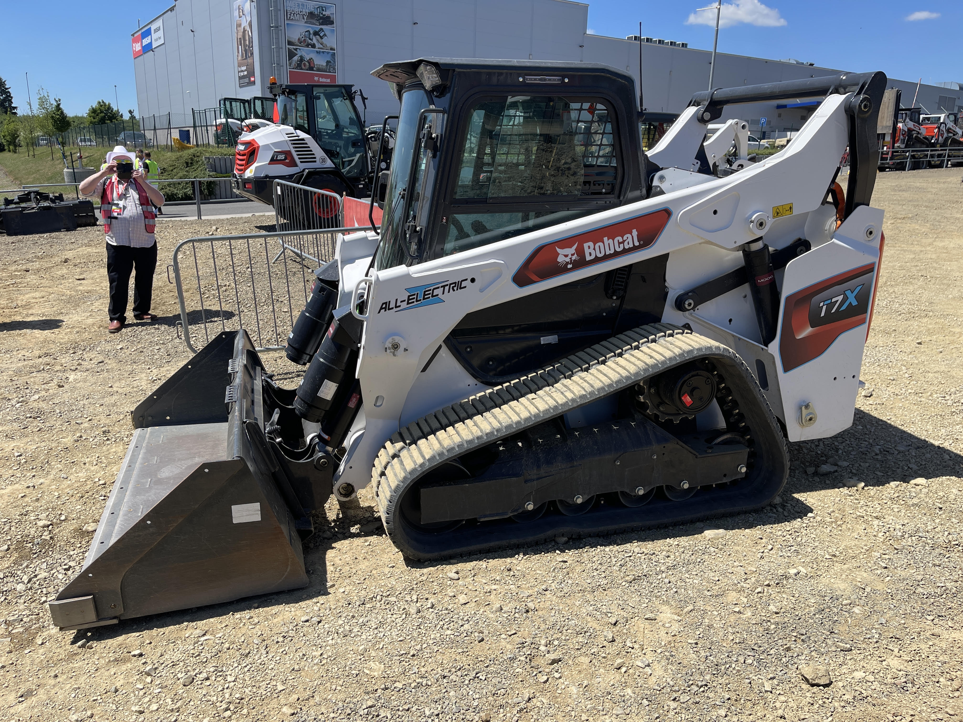 Bobcat Powers Up with the All-Electric T7X