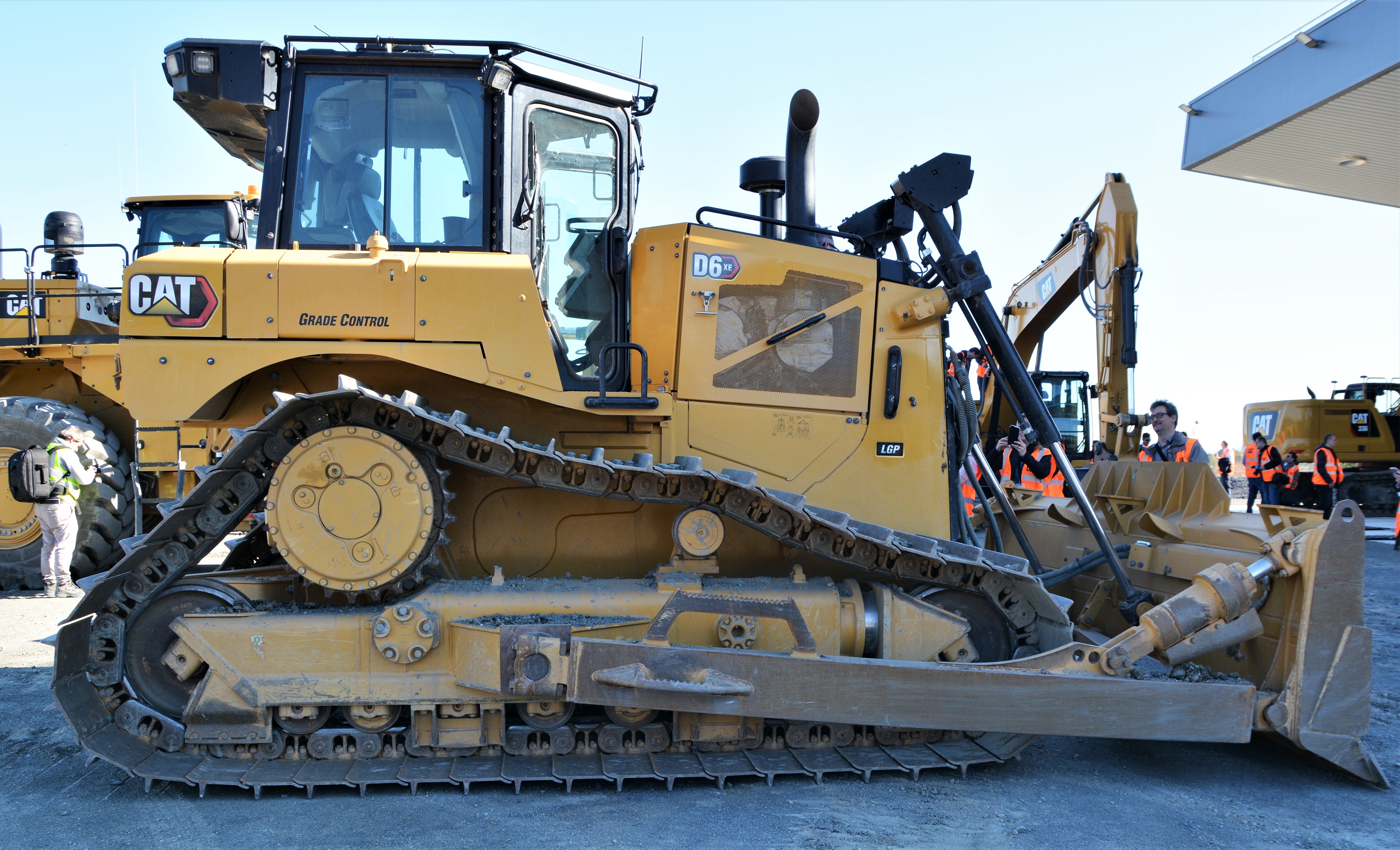 Cat’s D6 XE Under the Spotlight