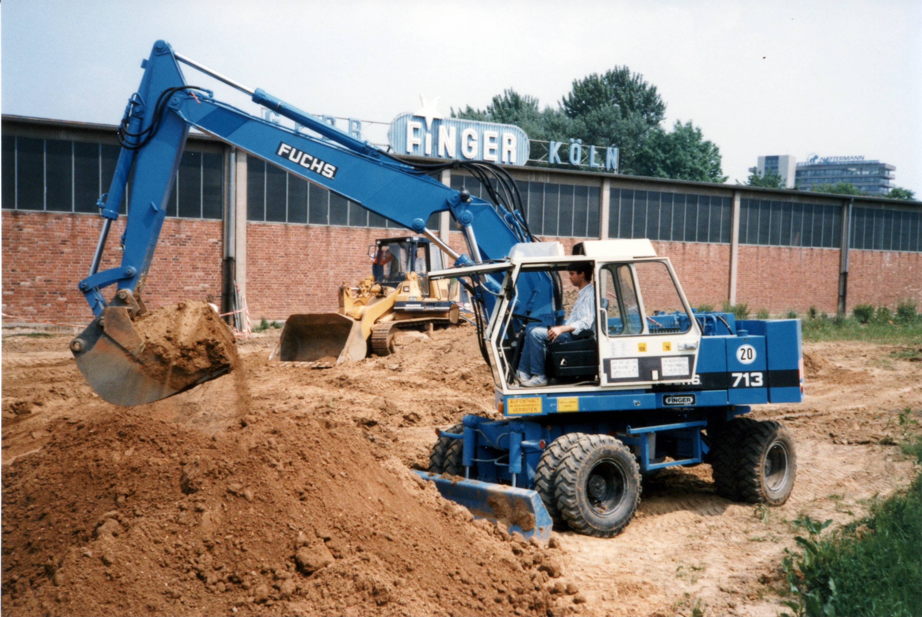 Komatsu’s, Fuchs and Kramer’s from Dirk Bömer