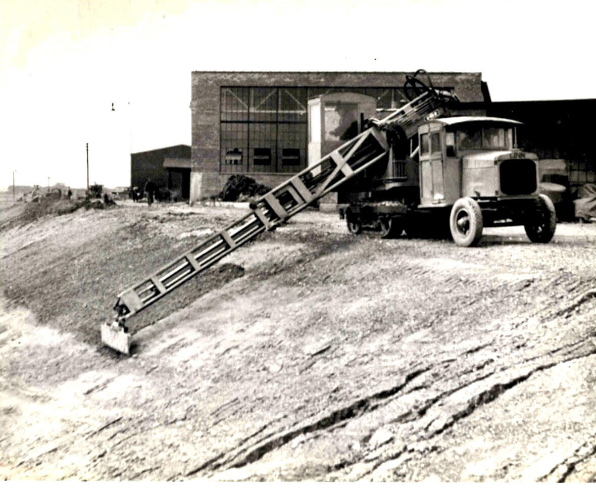 Digger’s Conexpo Highlights: Classic Gradall Excavator Steals the Show