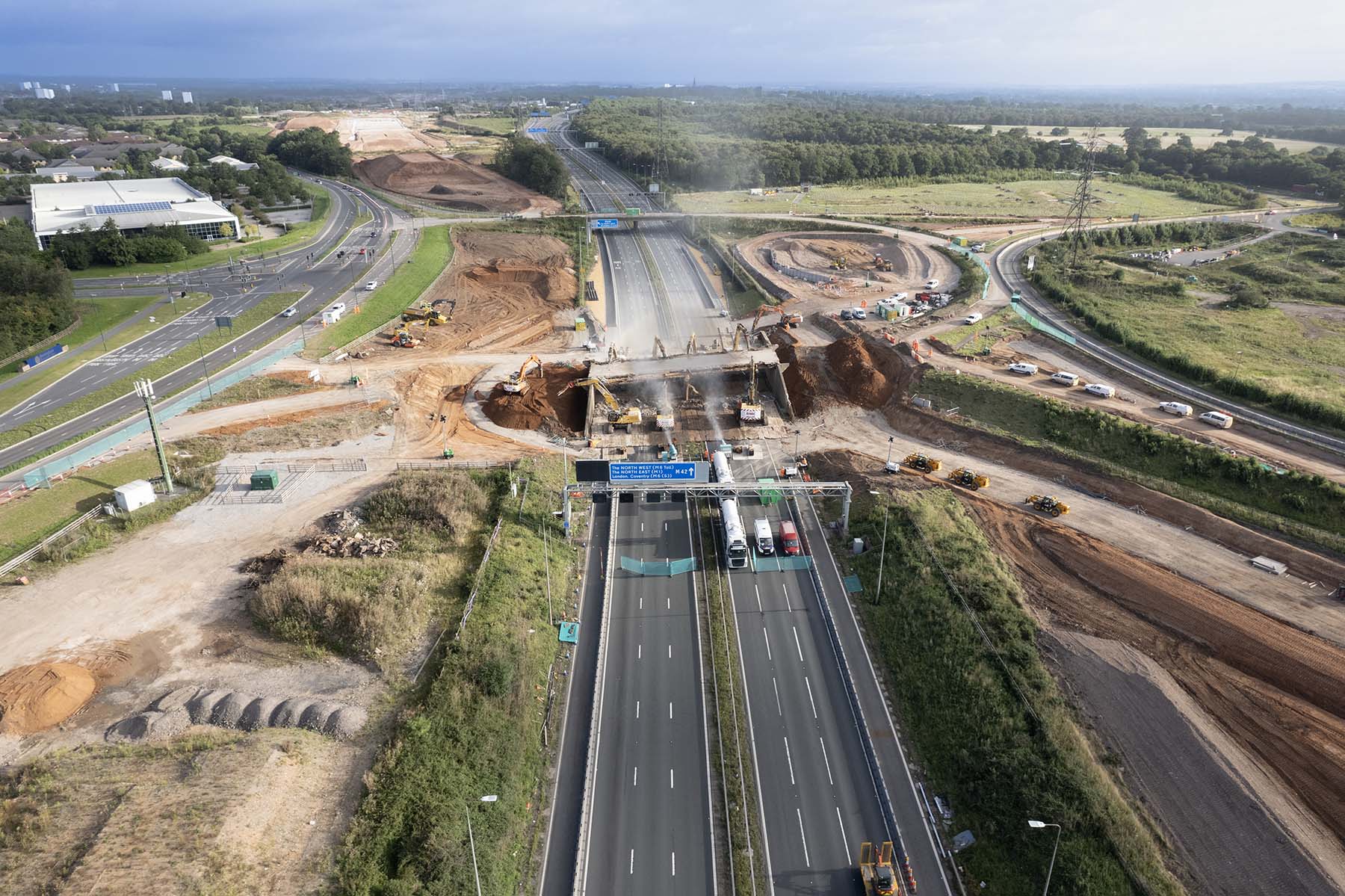 HS2 removes bridge over M42 motorway