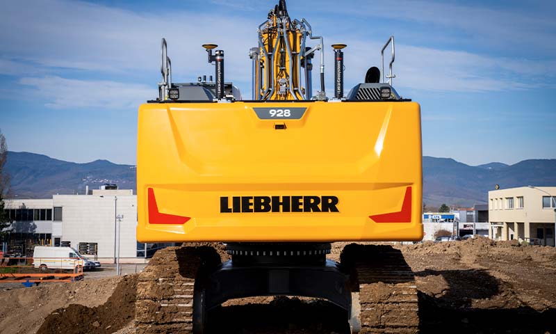 Liebherr expands range of Leica machine control options