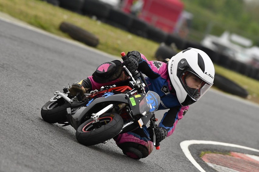 Plant Girl looking for Sponsors