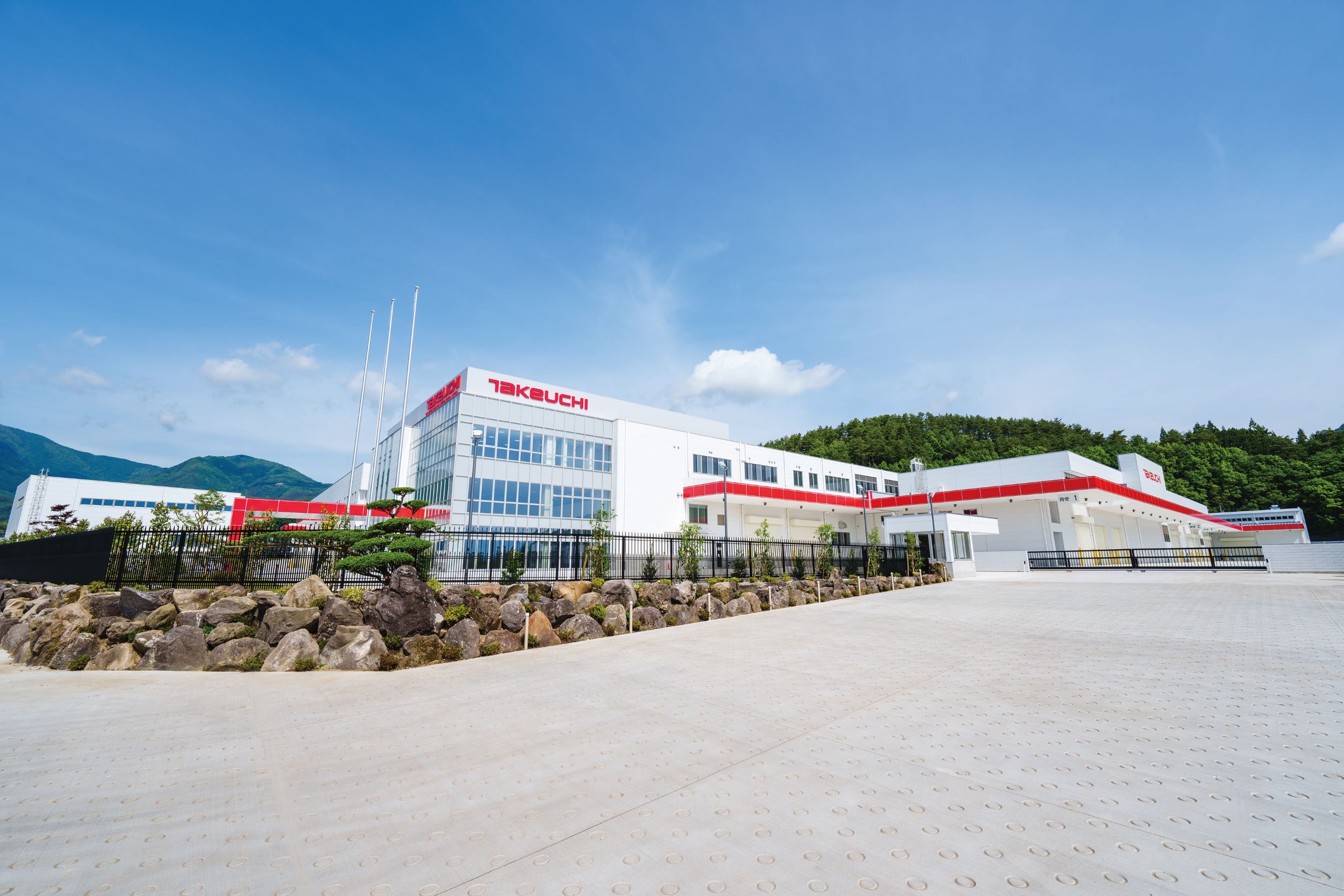 Takeuchi expands production with 100% renewable factory
