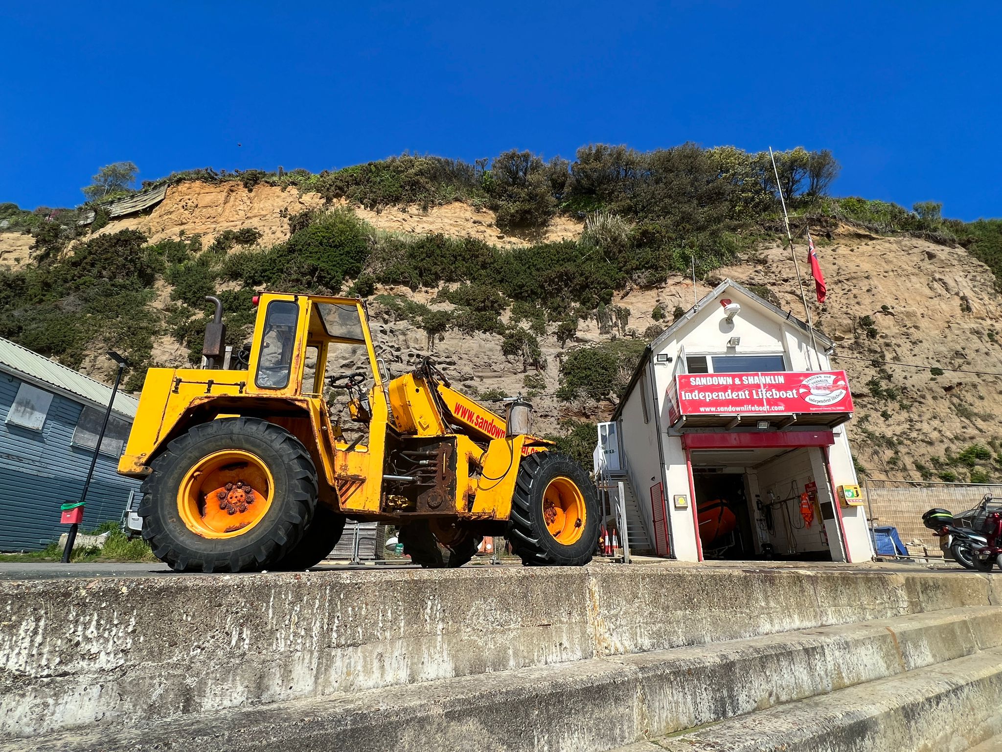 The Search is on for a Sister Matbro