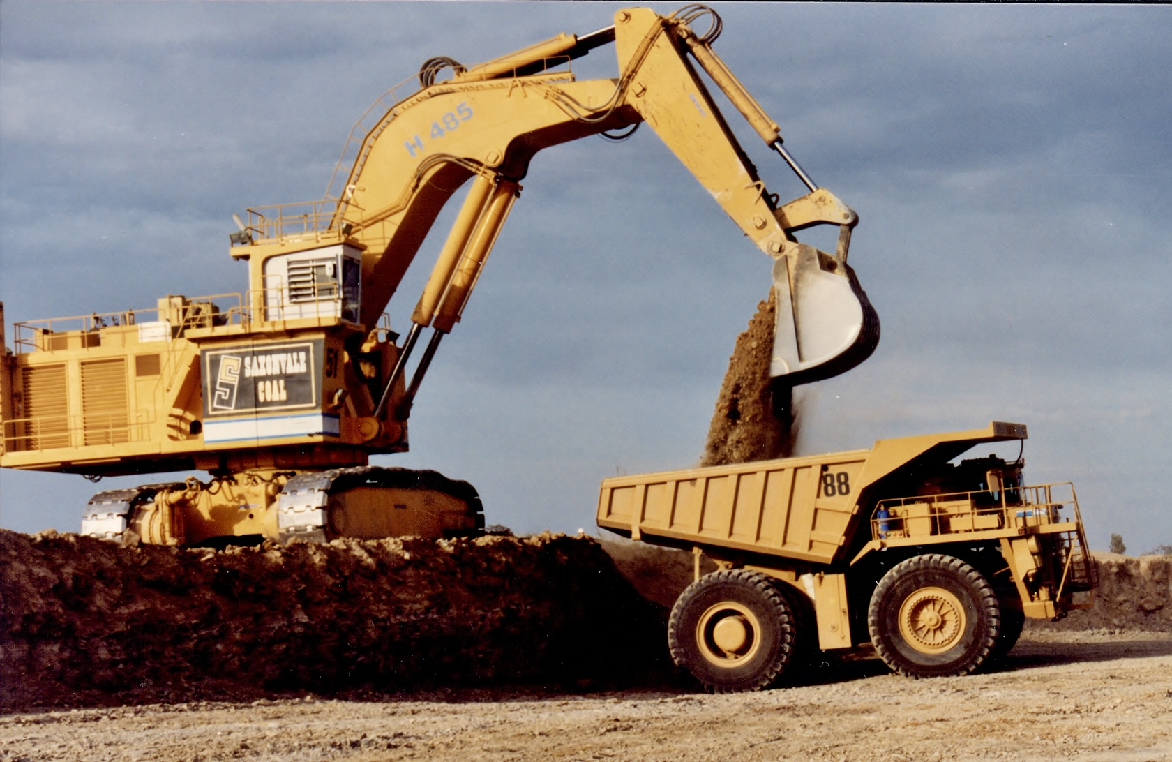 David Wylie reviews the new all-metal 1:50th scale ultra-class DEMAG ...