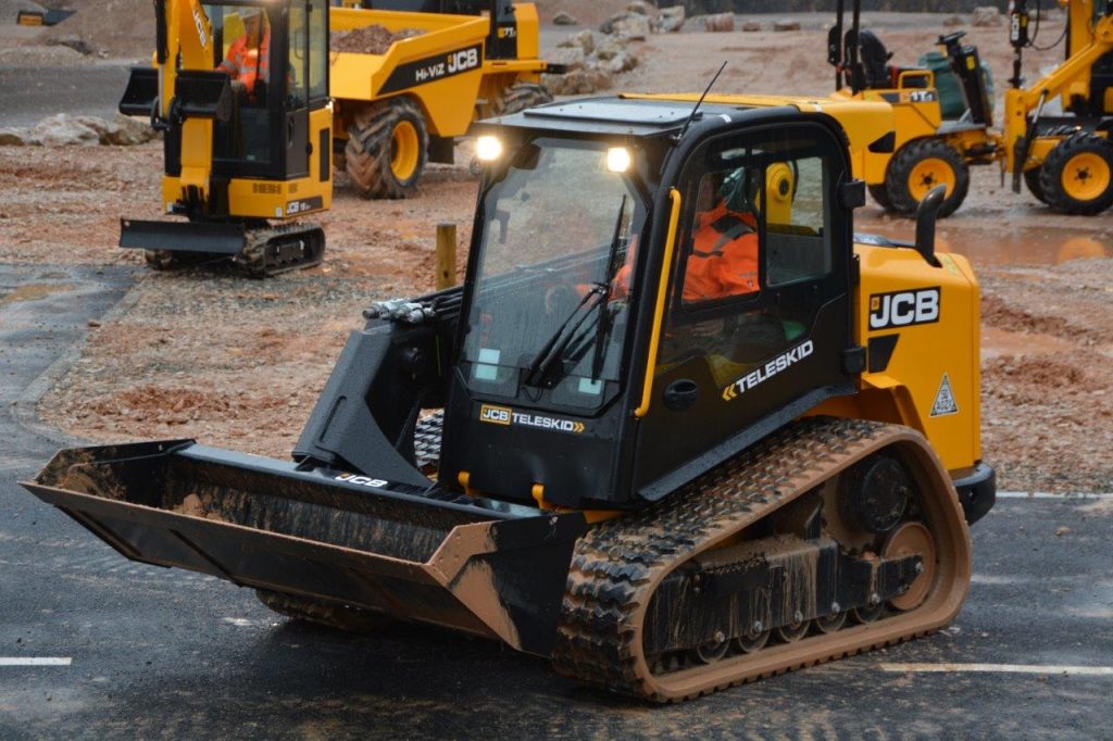 More new compact kit from JCB